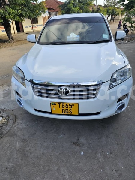 Buy used toyota vanguard white car in dar es salaam in dar es salaam ...