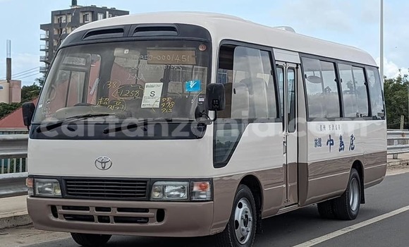 Buy used toyota coaster white car in dar es salaam in dar es salaam ...
