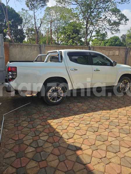 Buy used mitsubishi triton white car in dar es salaam in dar es salaam ...