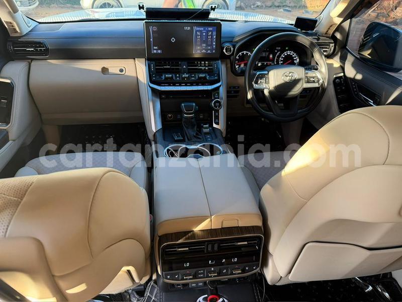 Buy used toyota land cruiser white car in dar es salaam in dar es ...